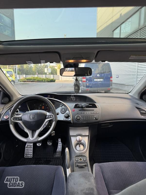 Honda Civic 2006 Viļņa, ar dzinēja tilpumu 2.20 L un nobraukumu 360 tūkst. km par 1150 €, foto 7 vietnē AUTOMOTO.COM.LV