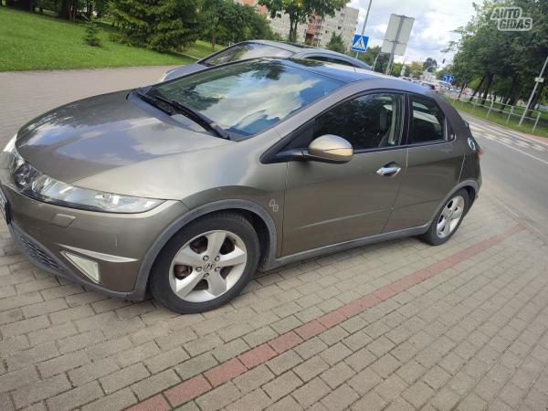 Хонда Цивик 2006 в Паневежис, объемом двигателя 2.20 л и пробегом 295 тыс. км за 1700 €, фото 2 на AUTOMOTO.COM.LV