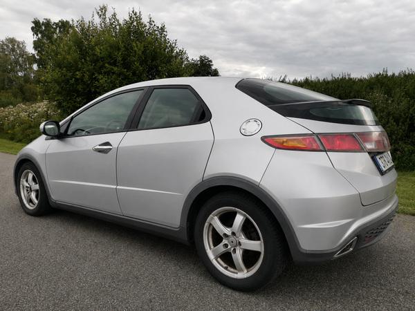 Honda Civic 2006 Tartu vietnē Honda Civic 2006 Tartu, ar dzinēja tilpumu 1.80 L un nobraukumu 358 tūkst. km par 950 €, foto 5 vietnē AUTOMOTO.COM.LV