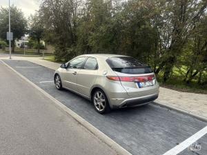 Honda Civic 2006 Panevēža, ar dzinēja tilpumu 2.20 L un nobraukumu 429 tūkst. km par 1500 €, foto 6 vietnē AUTOMOTO.COM.LV