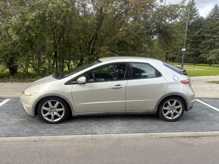 Honda Civic 2006 Panevēža, ar dzinēja tilpumu 2.20 L un nobraukumu 429 tūkst. km par 1500 €, foto 7 vietnē AUTOMOTO.COM.LV