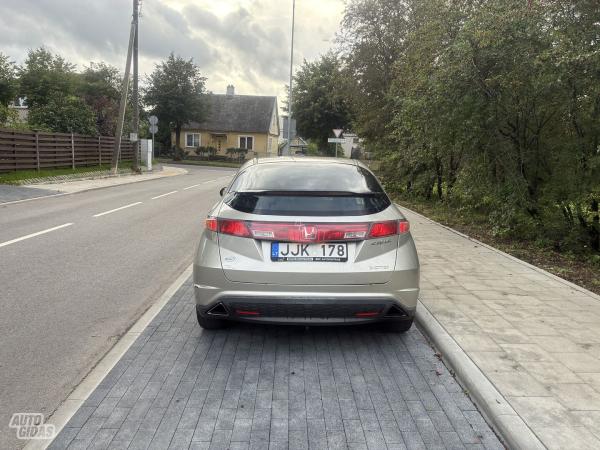Honda Civic 2006 Panevēža, ar dzinēja tilpumu 2.20 L un nobraukumu 429 tūkst. km par 1500 €, foto 9 vietnē AUTOMOTO.COM.LV