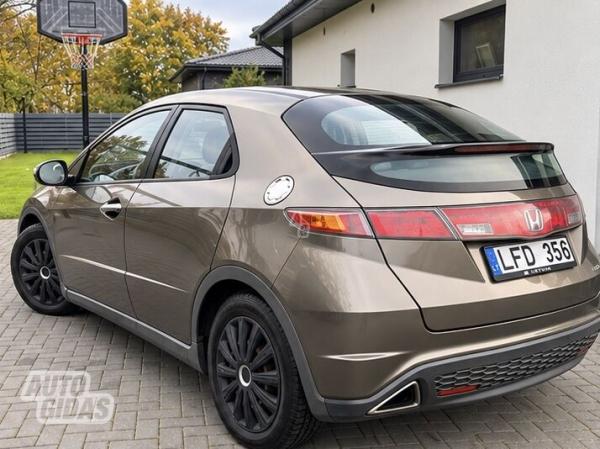 Honda Civic 2006 in Kaunas, with an engine capacity of 2.20 L and mileage of 300 thousand km for 1100 €, photo 4 on AUTOMOTO.COM.LV
