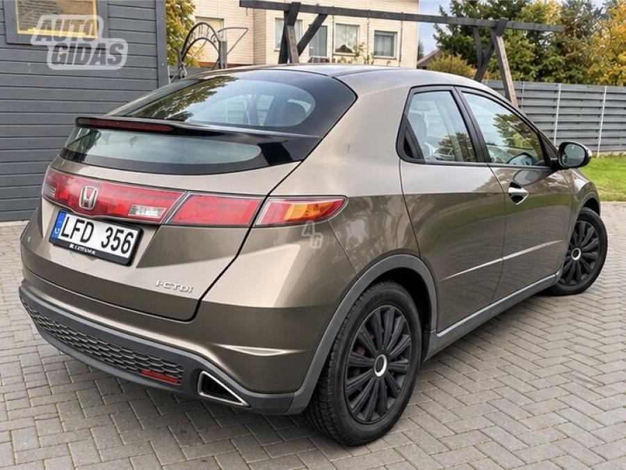 Honda Civic 2006 in Kaunas, with an engine capacity of 2.20 L and mileage of 300 thousand km for 750 €, photo 3 on AUTOMOTO.COM.LV