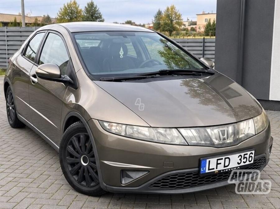 Honda Civic 2006 in Kaunas, with an engine capacity of 2.20 L and mileage of 300 thousand km for 750 €, photo 4 on AUTOMOTO.COM.LV