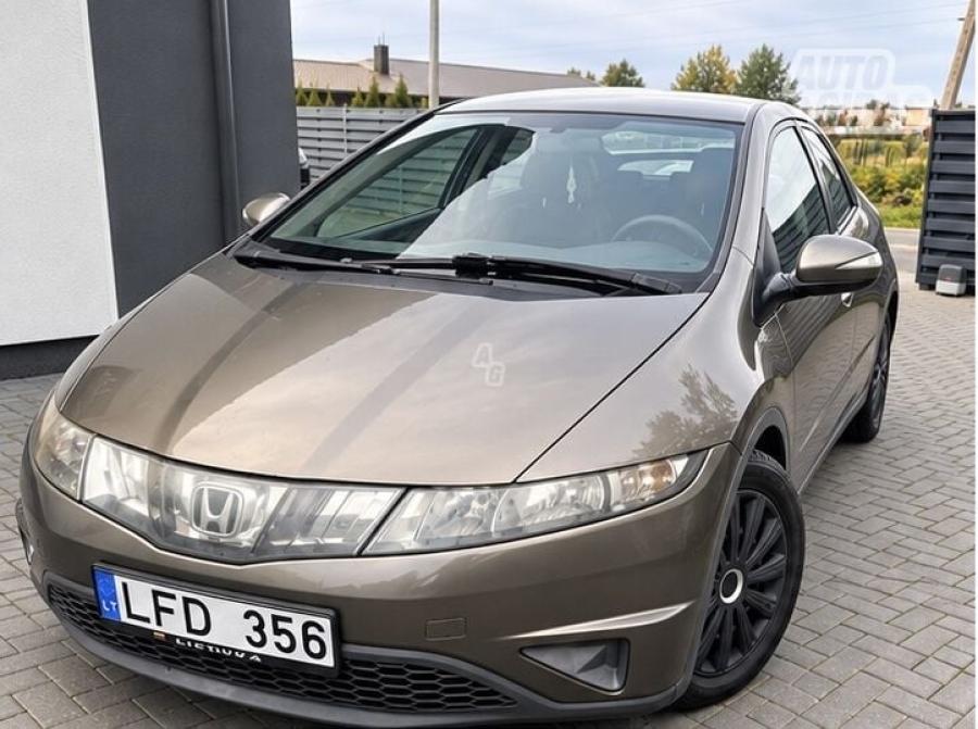 Honda Civic 2006 in Kaunas, with an engine capacity of 2.20 L and mileage of 300 thousand km for 750 €, photo 5 on AUTOMOTO.COM.LV