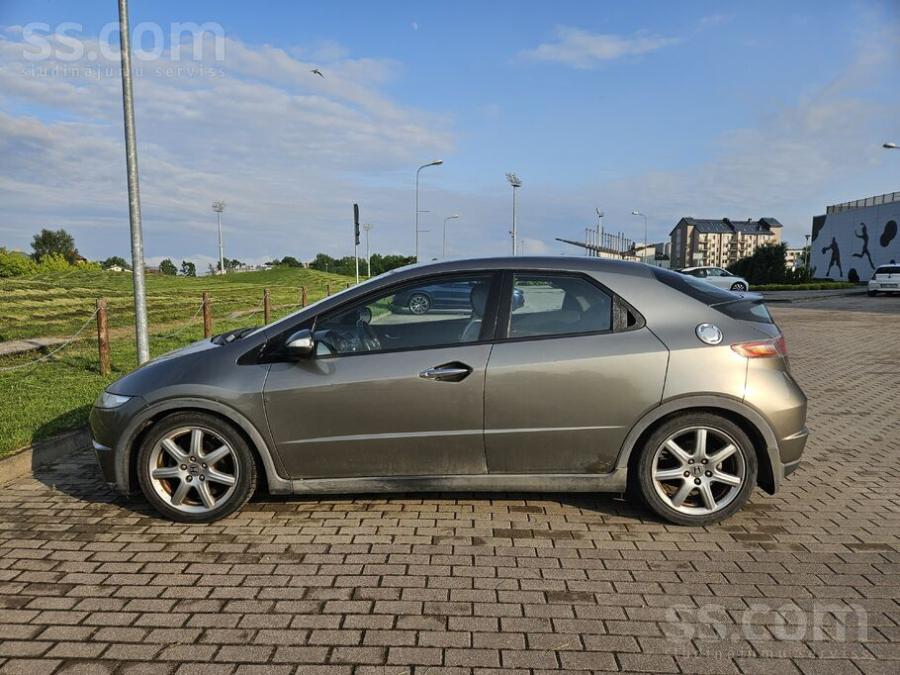 Honda Civic 2007 Rīga, ar dzinēja tilpumu 1.80 L un nobraukumu 236 tūkst. km par 1100 €, foto 1 vietnē AUTOMOTO.COM.LV