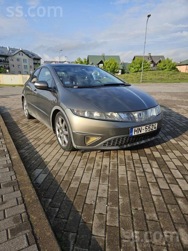 Honda Civic 2007 Rīga, ar dzinēja tilpumu 1.80 L un nobraukumu 236 tūkst. km par 1100 €, foto 2 vietnē AUTOMOTO.COM.LV