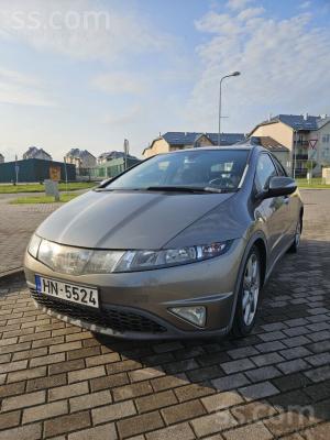 Honda Civic 2007 Rīga, ar dzinēja tilpumu 1.80 L un nobraukumu 236 tūkst. km par 1100 €, foto 8 vietnē AUTOMOTO.COM.LV