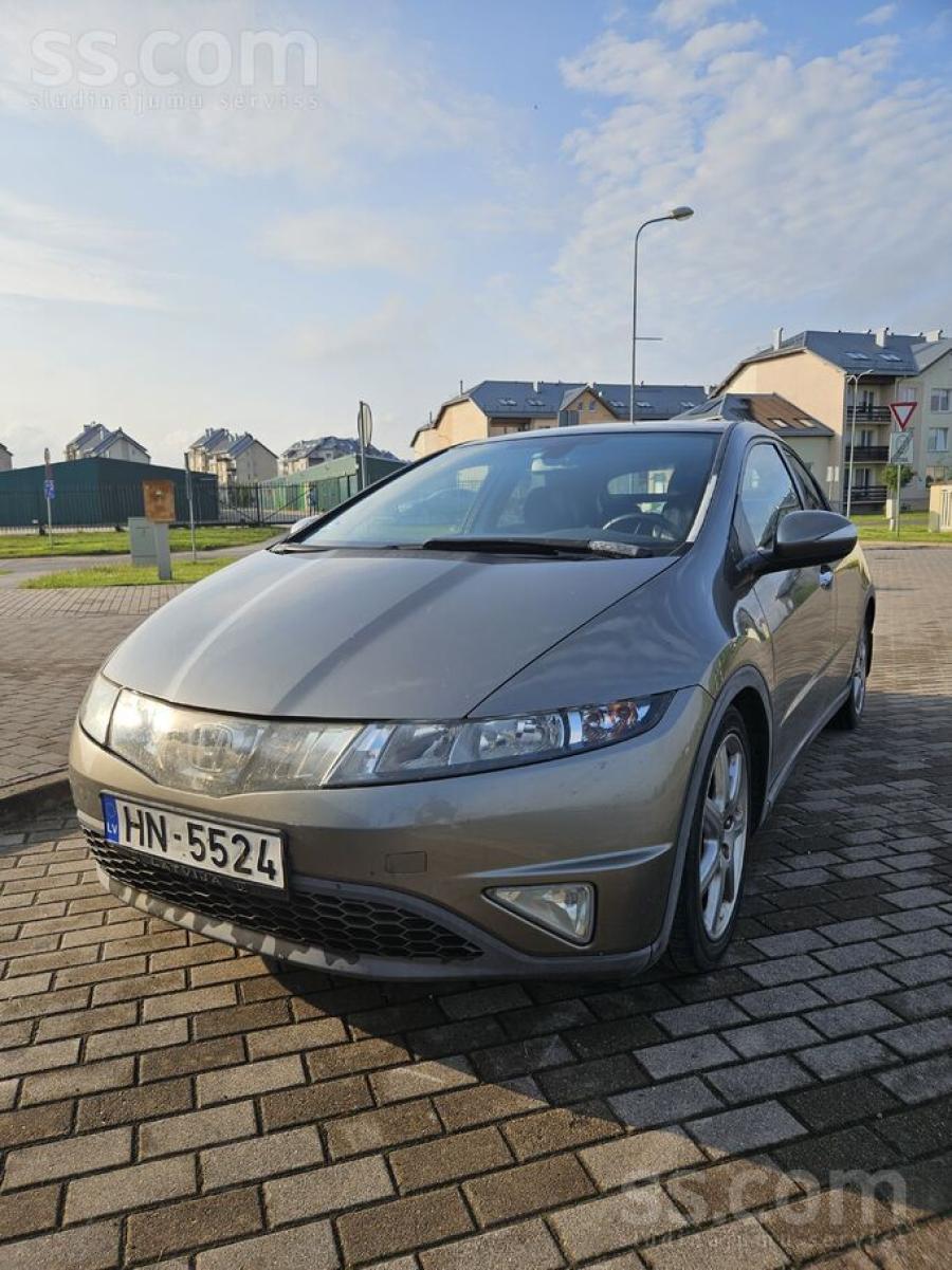 Honda Civic 2007 Rīga, ar dzinēja tilpumu 1.80 L un nobraukumu 236 tūkst. km par 1100 €, foto 8 vietnē AUTOMOTO.COM.LV