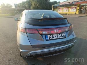 Honda Civic 2007 in Riga, with an engine capacity of 1.80 L and mileage of 310 thousand km for 900 €, photo 8 on AUTOMOTO.COM.LV