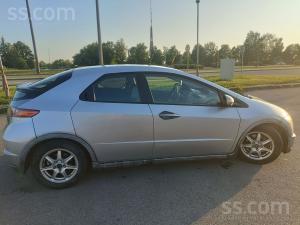 Honda Civic 2007 in Riga, with an engine capacity of 1.80 L and mileage of 310 thousand km for 900 €, photo 9 on AUTOMOTO.COM.LV
