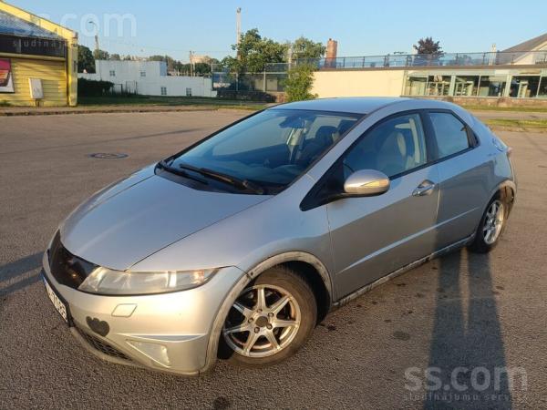 Honda Civic 2007 in Riga, with an engine capacity of 1.80 L and mileage of 310 thousand km for 900 €, photo 10 on AUTOMOTO.COM.LV