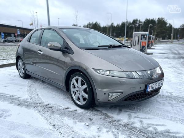 Honda Civic 2007 Viļņa, ar dzinēja tilpumu 1.80 L un nobraukumu 270 tūkst. km par 950 €, foto 2 vietnē AUTOMOTO.COM.LV