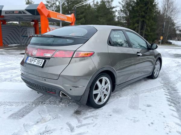 Honda Civic 2007 Viļņa, ar dzinēja tilpumu 1.80 L un nobraukumu 270 tūkst. km par 950 €, foto 3 vietnē AUTOMOTO.COM.LV
