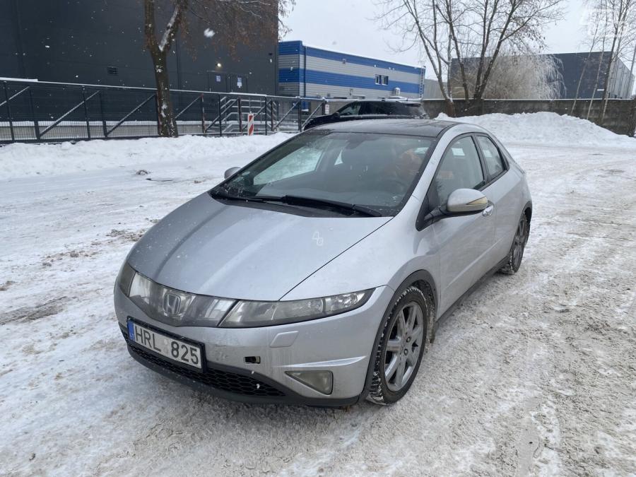 Honda Civic 2007 Kauņa, ar dzinēja tilpumu 1.80 L un nobraukumu 290 tūkst. km par 1050 €, foto 1 vietnē AUTOMOTO.COM.LV