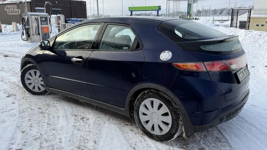 Honda Civic 2007 Viļņa, ar dzinēja tilpumu 1.40 L un nobraukumu 220 tūkst. km par 1100 €, foto 5 vietnē AUTOMOTO.COM.LV