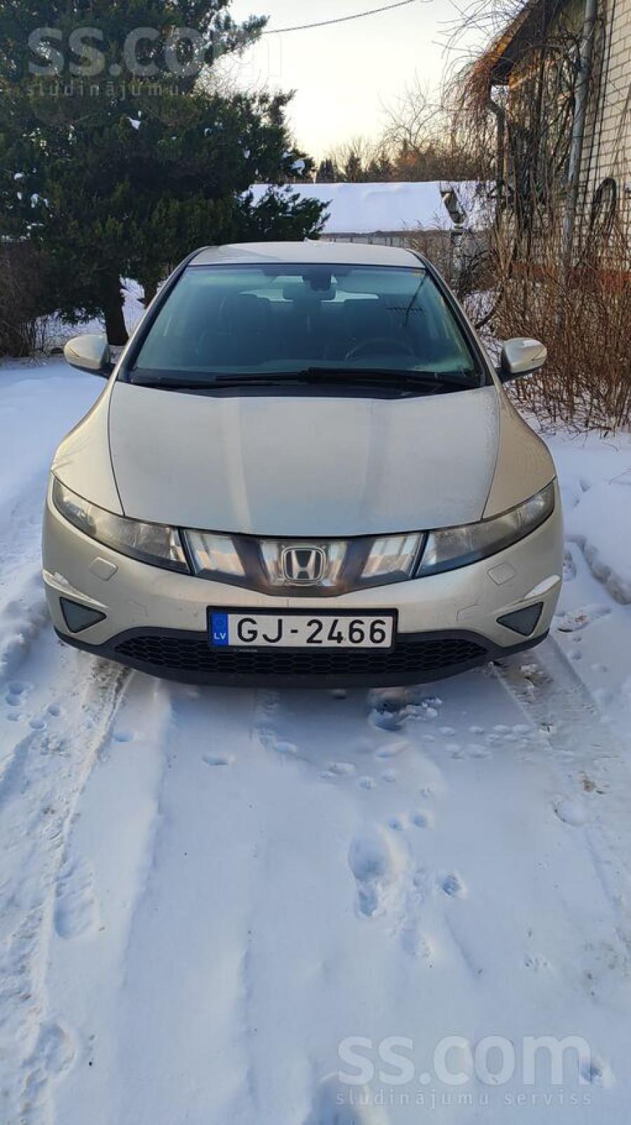 Honda Civic 2007 in Liepaja, with an engine capacity of 2.20 L and mileage of 404 thousand km for 2000 €, photo 4 on AUTOMOTO.COM.LV