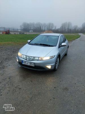 Honda Civic 2007 in Kretinga, with an engine capacity of 2.20 L and mileage of 290 thousand km for 2100 €, photo 3 on AUTOMOTO.COM.LV