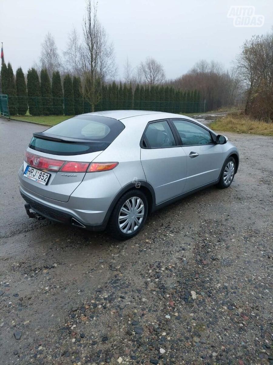 Honda Civic 2007 in Kretinga, with an engine capacity of 2.20 L and mileage of 290 thousand km for 2100 €, photo 4 on AUTOMOTO.COM.LV