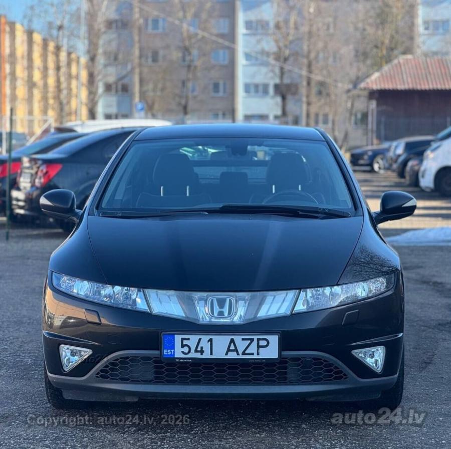 Honda Civic 2007 Narva, ar dzinēja tilpumu 1.80 L un nobraukumu 285 tūkst. km par 1490 €, foto 1 vietnē AUTOMOTO.COM.LV