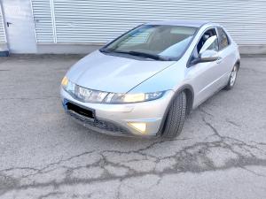 Honda Civic 2007 in Vilnius, with an engine capacity of 1.80 L and mileage of 311 thousand km for 1000 €, photo 3 on AUTOMOTO.COM.LV
