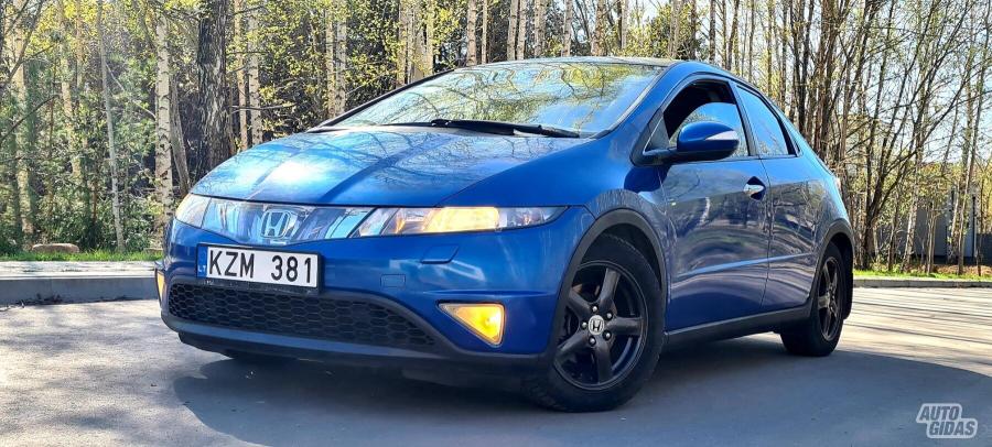 Honda Civic 2007 in Vilnius, with an engine capacity of 2.20 L and mileage of 310 thousand km for 2000 €, photo 3 on AUTOMOTO.COM.LV