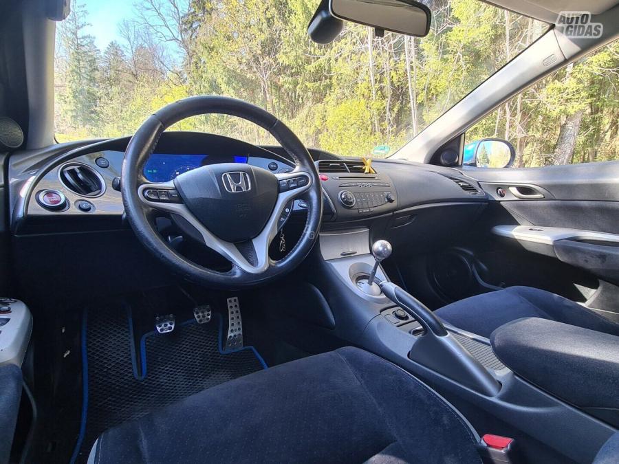 Honda Civic 2007 in Vilnius, with an engine capacity of 2.20 L and mileage of 310 thousand km for 2000 €, photo 28 on AUTOMOTO.COM.LV