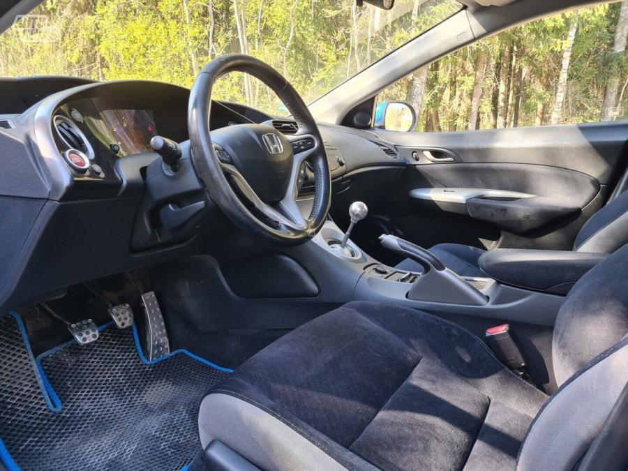 Honda Civic 2007 in Vilnius, with an engine capacity of 2.20 L and mileage of 310 thousand km for 2000 €, photo 32 on AUTOMOTO.COM.LV