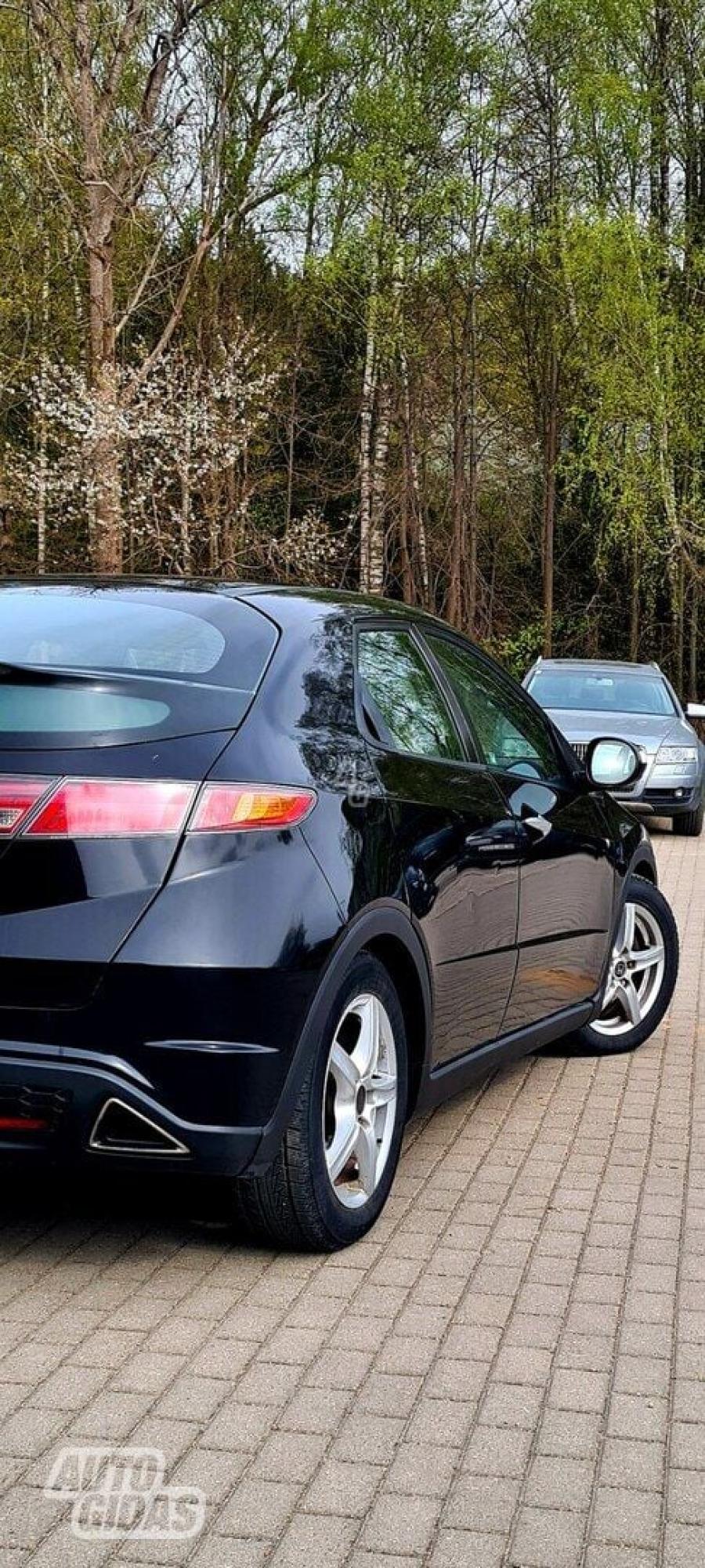 Honda Civic 2007 in Vilnius, with an engine capacity of 2.20 L and mileage of 287 thousand km for 1850 €, photo 12 on AUTOMOTO.COM.LV