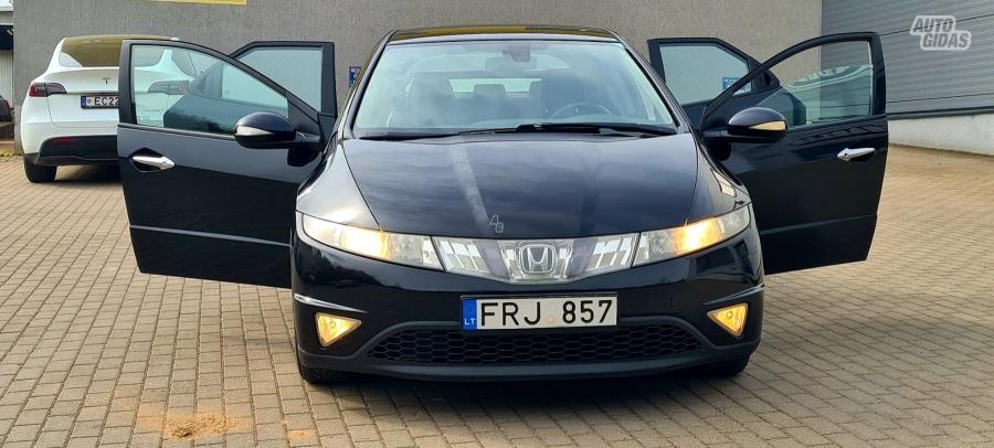 Honda Civic 2007 in Vilnius, with an engine capacity of 2.20 L and mileage of 287 thousand km for 1850 €, photo 19 on AUTOMOTO.COM.LV