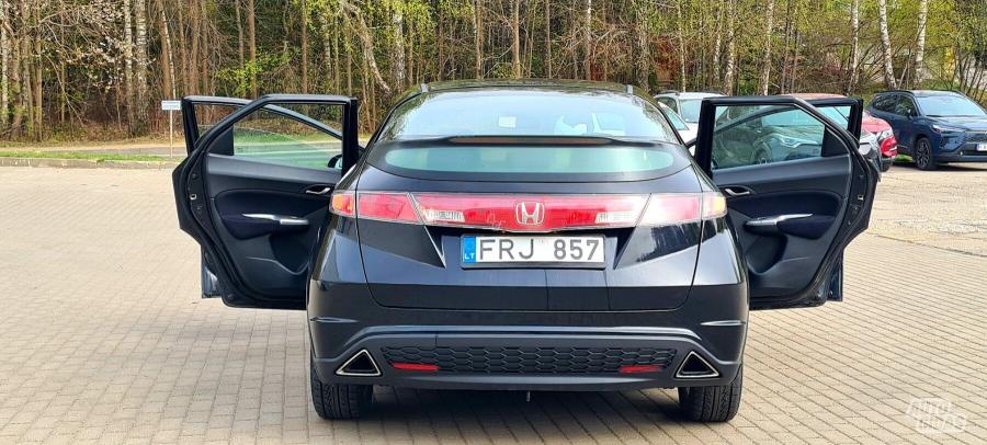 Honda Civic 2007 in Vilnius, with an engine capacity of 2.20 L and mileage of 287 thousand km for 1850 €, photo 21 on AUTOMOTO.COM.LV