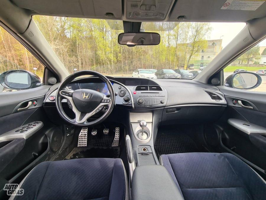 Honda Civic 2007 in Vilnius, with an engine capacity of 2.20 L and mileage of 287 thousand km for 1850 €, photo 29 on AUTOMOTO.COM.LV