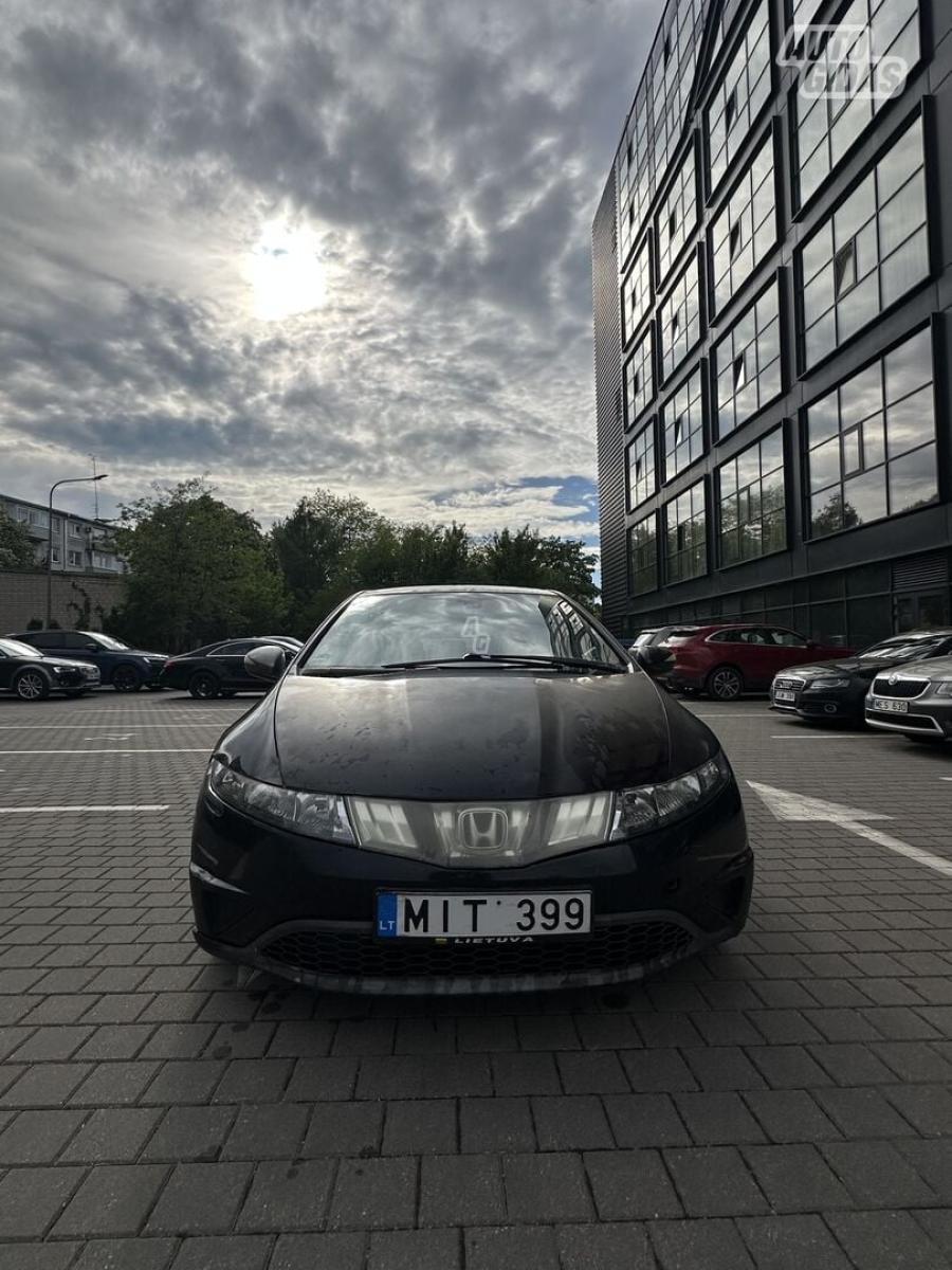 Honda Civic 2007 in Kaunas, with an engine capacity of 2.20 L and mileage of 330 thousand km for 950 €, photo 4 on AUTOMOTO.COM.LV