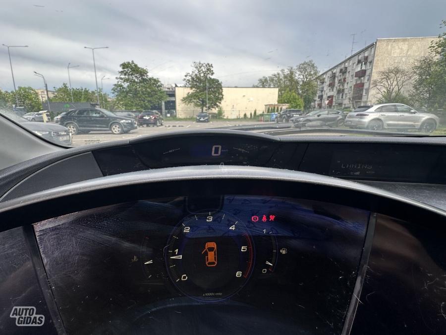 Honda Civic 2007 in Kaunas, with an engine capacity of 2.20 L and mileage of 330 thousand km for 950 €, photo 8 on AUTOMOTO.COM.LV