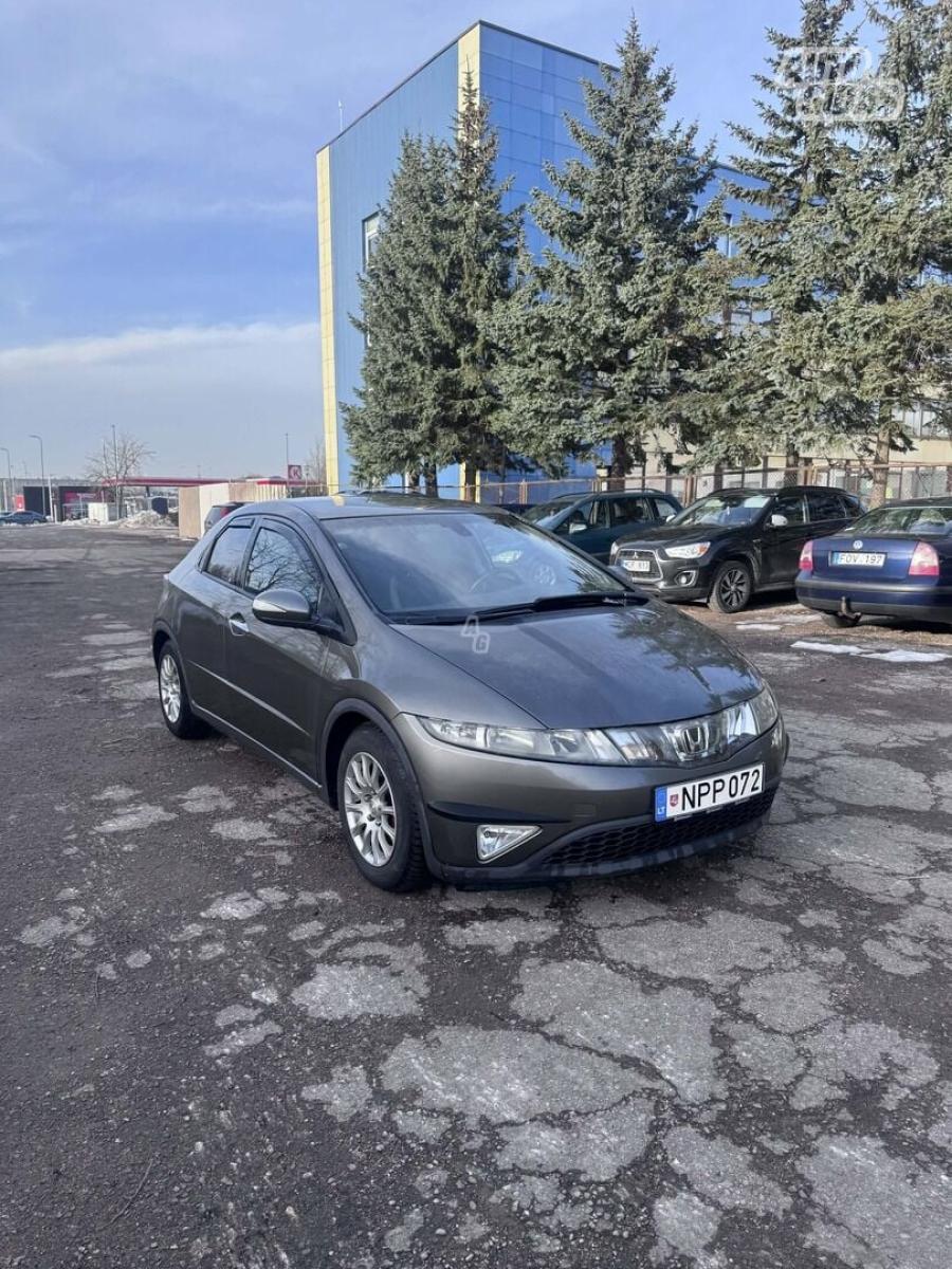 Honda Civic 2007 in Klaipeda, with an engine capacity of 2.20 L and mileage of 210 thousand km for 1850 €, photo 3 on AUTOMOTO.COM.LV