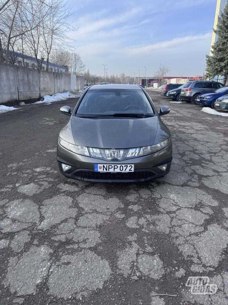 Honda Civic 2007 in Klaipeda, with an engine capacity of 2.20 L and mileage of 210 thousand km for 1850 €, photo 4 on AUTOMOTO.COM.LV