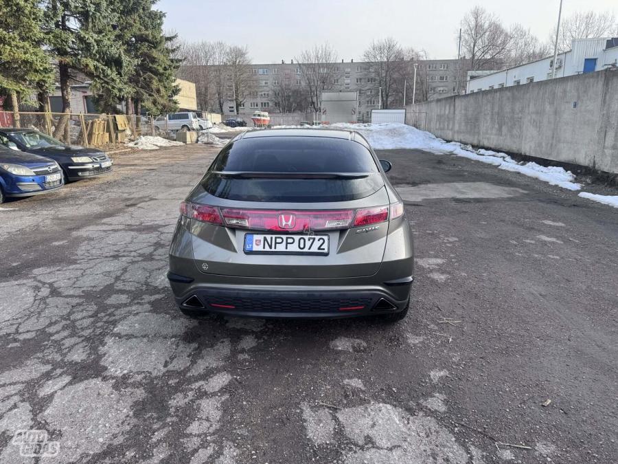 Honda Civic 2007 in Klaipeda, with an engine capacity of 2.20 L and mileage of 210 thousand km for 1850 €, photo 5 on AUTOMOTO.COM.LV
