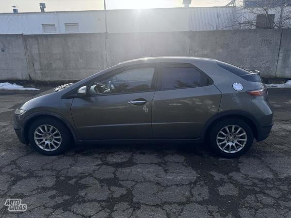 Honda Civic 2007 Klaipėda, ar dzinēja tilpumu 2.20 L un nobraukumu 210 tūkst. km par 1850 €, foto 6 vietnē AUTOMOTO.COM.LV
