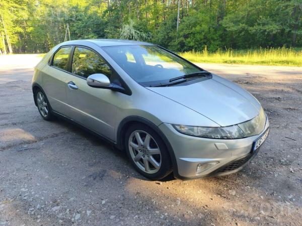 Honda Civic 2007 Liepāja, ar dzinēja tilpumu 1.80 L un nobraukumu 246 tūkst. km par 1800 €, foto 3 vietnē AUTOMOTO.COM.LV