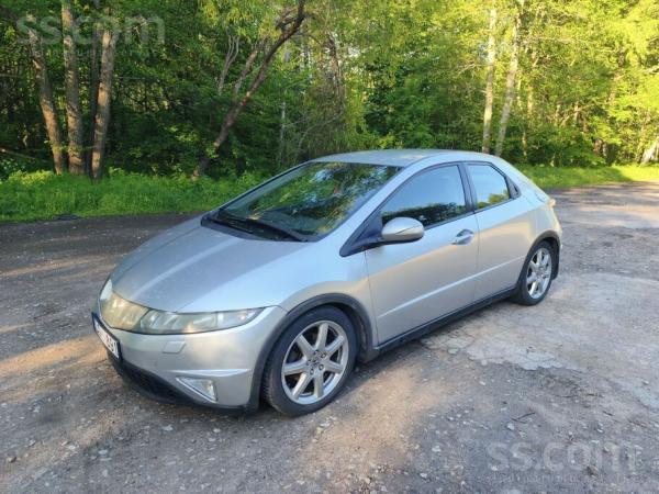 Honda Civic 2007 Liepāja, ar dzinēja tilpumu 1.80 L un nobraukumu 246 tūkst. km par 1800 €, foto 9 vietnē AUTOMOTO.COM.LV