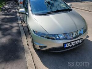 Honda Civic 2007 Rīga, ar dzinēja tilpumu 1.80 L un nobraukumu 0 tūkst. km par 3600 €, foto  vietnē AUTOMOTO.COM.LV
