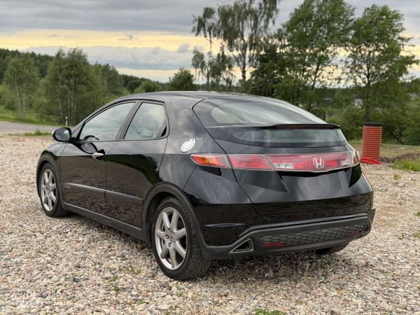 Honda Civic 2007 in Vilnius, with an engine capacity of 2.20 L and mileage of 360 thousand km for 1750 €, photo 3 on AUTOMOTO.COM.LV