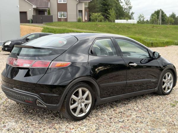 Honda Civic 2007 in Vilnius, with an engine capacity of 2.20 L and mileage of 360 thousand km for 1750 €, photo 4 on AUTOMOTO.COM.LV
