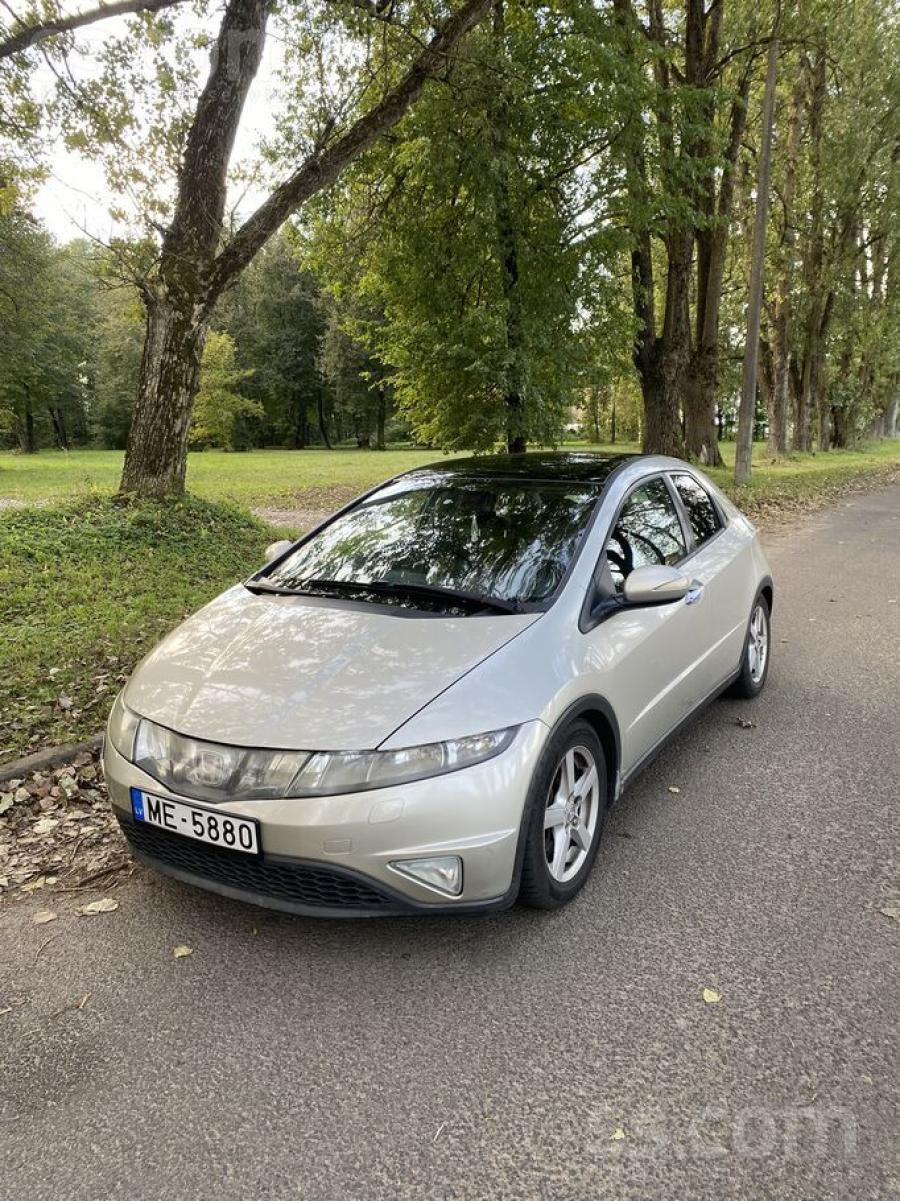Honda Civic 2007 in Riga, with an engine capacity of 1.80 L and mileage of 210 thousand km for 2000 €, photo 1 on AUTOMOTO.COM.LV