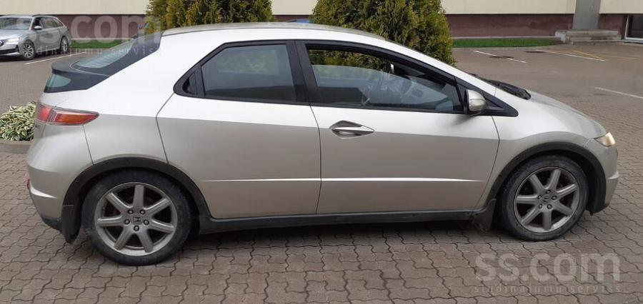 Honda Civic 2007 Rīga, ar dzinēja tilpumu 1.80 L un nobraukumu 293 tūkst. km par 1445 €, foto 1 vietnē AUTOMOTO.COM.LV
