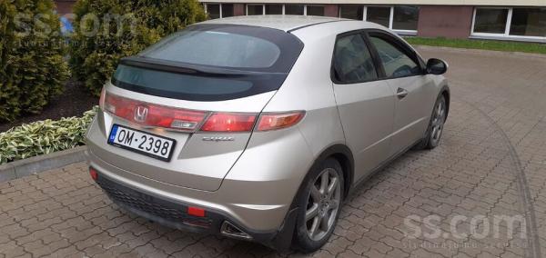 Honda Civic 2007 Rīga, ar dzinēja tilpumu 1.80 L un nobraukumu 293 tūkst. km par 1445 €, foto 3 vietnē AUTOMOTO.COM.LV
