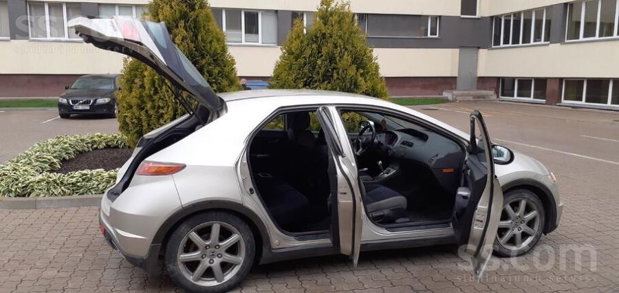 Honda Civic 2007 Rīga, ar dzinēja tilpumu 1.80 L un nobraukumu 293 tūkst. km par 1445 €, foto 6 vietnē AUTOMOTO.COM.LV