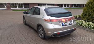 Honda Civic 2007 Rīga, ar dzinēja tilpumu 1.80 L un nobraukumu 293 tūkst. km par 1445 €, foto 8 vietnē AUTOMOTO.COM.LV