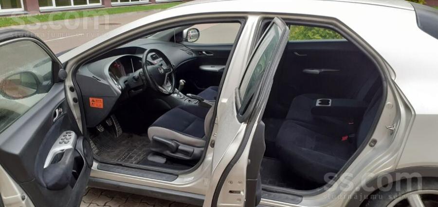 Honda Civic 2007 Rīga, ar dzinēja tilpumu 1.80 L un nobraukumu 293 tūkst. km par 1445 €, foto 10 vietnē AUTOMOTO.COM.LV